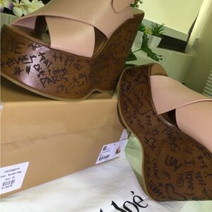 Chloe | Shoes | Nib Womens Tan Graffiti Detail Platform Maxime Wedge ...